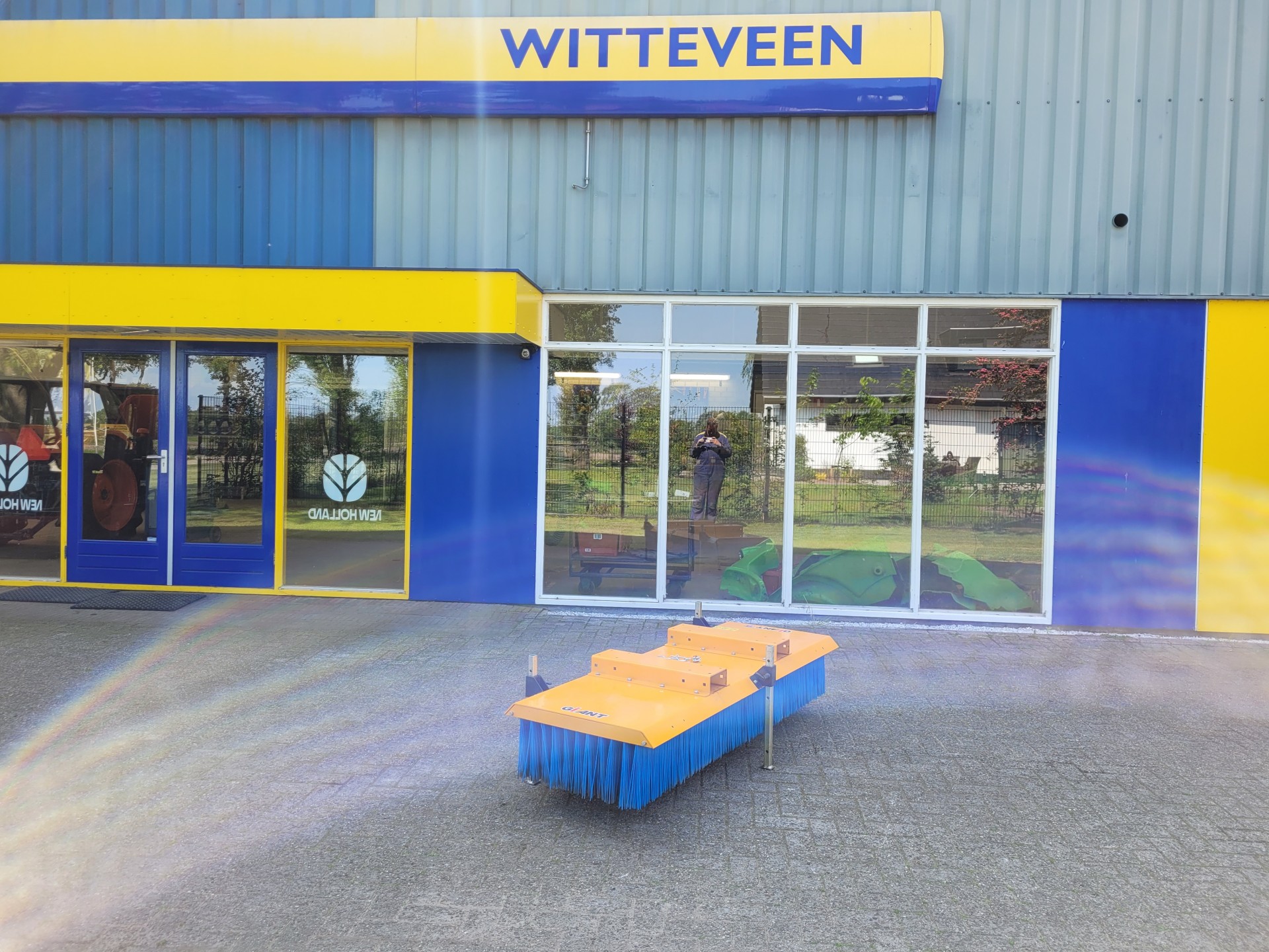 Giant blokbezem | H. Witteveen Mechanisatie B.V.