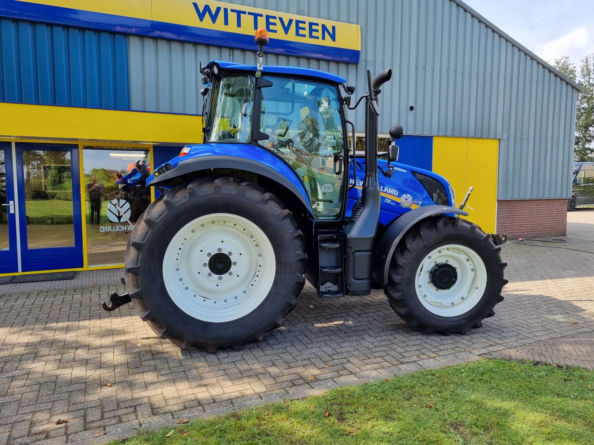 New Holland T5.100 Electro Command | H. Witteveen Mechanisatie B.V.